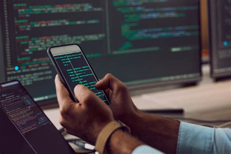 top 10 qualities to look for in mobile app developers