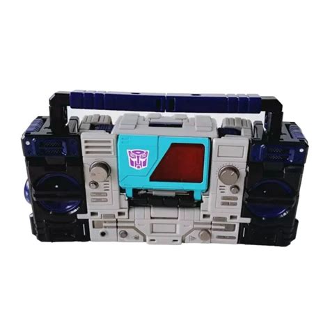 Transformers Generations Legacy Shattered Glass Blaster Voyager