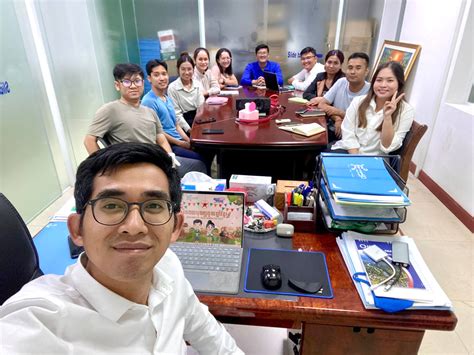 ប្រជុំក្រុមការងារប្រតិបត្តិនៃមជ្ឈមណ្ឌលកម្ពុជា ៤ ០ Cambodia 4 0 Center