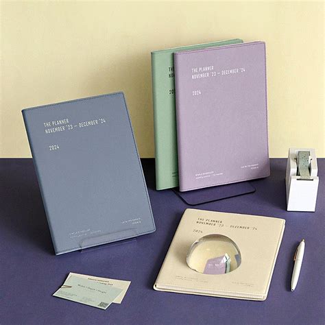 아이코닉디자인 2024 더 플래너 L 4colors 먼슬리 다이어리 스케줄러 월간 날짜형 일기장 메모장 심플 감성 학생 직장인 회사 업무용 2023 노트 수첩 1년 커플 선물