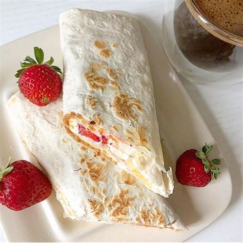 Всем приветик 👋🏻 делюсь с вами быстрым и вкусным вариантом завтрака или ...