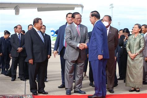 សម្តេចតេជោ ហ៊ុន សែន អញ្ជើញដឹកនាំគណ ប្រតិភូចូលរួមវេទិកាចំណេះដឹងពិភពលោកលើកទី២៥ នៅសាធារណរដ្ឋកូរ៉េ