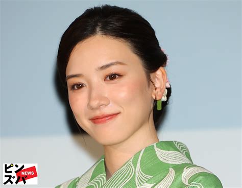 「圧倒的な透明感」永野芽郁、太ももチラリ＆もふもふツインテール姿の女性誌表紙に反響「ビジュ爆発」｜ふねぽニュース 双葉社