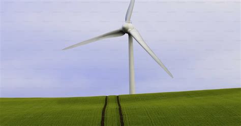 녹색 필드 위의 풍력 터빈 사진 Unsplash의 밴프 이미지