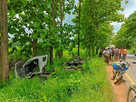 ရန်ကုန် ပြည်ကားလမ်းတွင် ကားတစ်စီး အရှိန်မထိန်းနိုင်ဘဲလမ်းဘေးထိုးကျ ၊ကားခေါင်းပိုင်းနှင့် ဘော