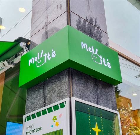 교대 멜리떼 브런치카페 간판 및 시트커팅 시공 버닝애드