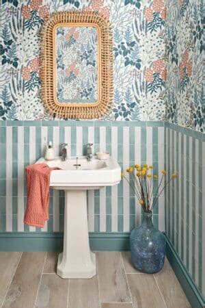 Brilliant Ways To Use The Vertical Stacked Tiles Trend