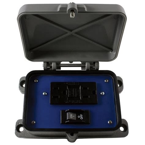 Panel Interface Connector With A 5a Breaker And A 120v Gf