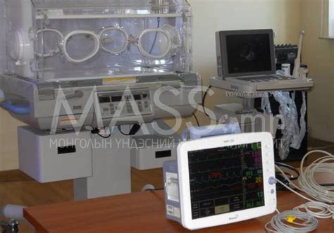 Эмнэлгийн тоног төхөөрөмж хүлээлгэн өгчээ