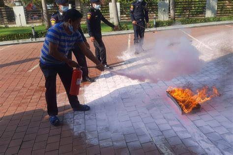 မော်လမြိုင်မြို့နယ် မီးသတ်ဦးစီးဌာနမှ မီးဘေးအန္တရာယ် အသိပညာပေးခြင်းနှင့