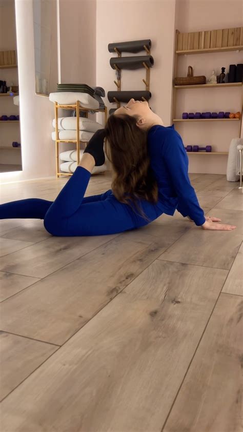 Цвяхостояння • Комфорт Таун • Київ • Цвяхотерапія • Стретчинг Цвяхостояння це практика яка