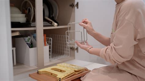 좁은 주방 3배로 넓게 쓰는 주방 정리 수납 팁