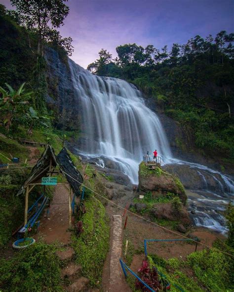 10 Pesona Keindahan Curug Cikondang Suasananya Sejuk