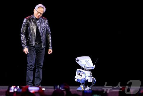 젠슨황 개인용 Ai 슈퍼컴 시대 선언100배 많은 컴퓨팅 파워 필요