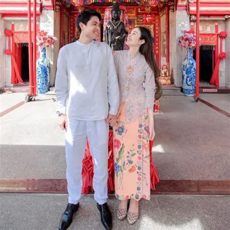 9 Pose Transgender Cantik Nong Poy Beri Penghormatan Ke Leluhur Jelang Pernikahan Global