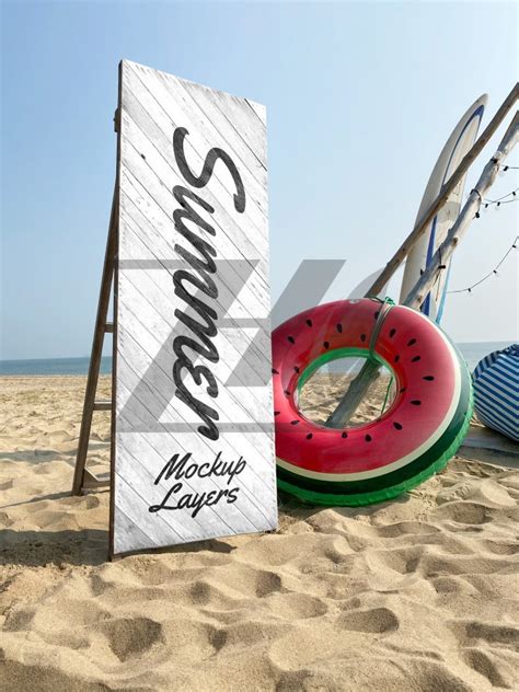 دانلود فایل لایه باز موکاپ استند چوبی در ساحل دانلود رایگان فایل لایه