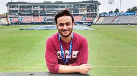 Meet This Sports Fanatic Aritra Mukherjee