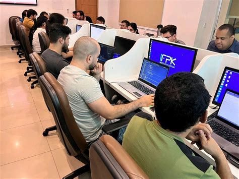 Programador Javascripts React Fullstack Frontend Backend Bancos