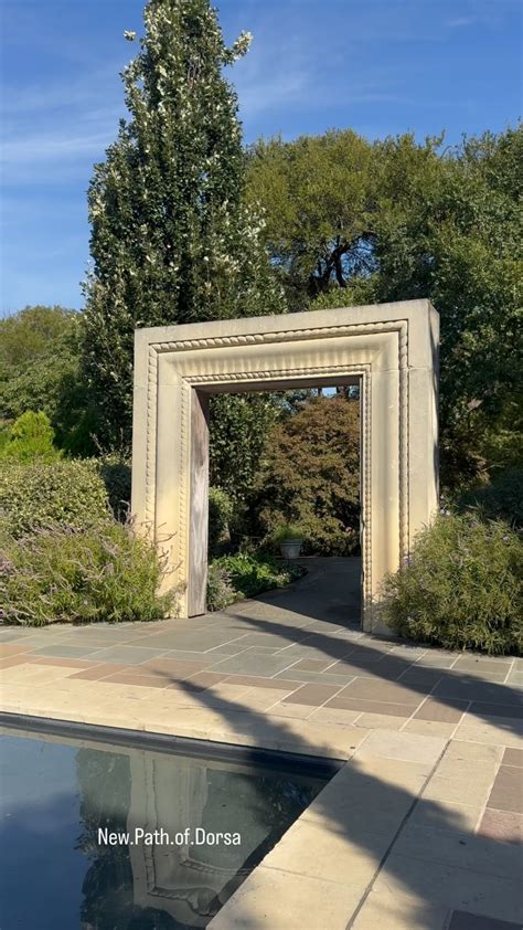 My Path To Life ‎هر روز من در مورد اهمیت تلاش و پیگیری برای دستیابی به اهداف و آرزوهام، با