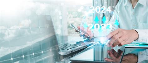 배당금과 이자율의 개념 2024년 사업가 위쪽 화살표와 백분율 기호 금리 상승 주식 및 뮤추얼 펀드 수익률 은퇴를 위한 장기 투자를 보여줍니다 부귀에 대한 스톡 사진 및