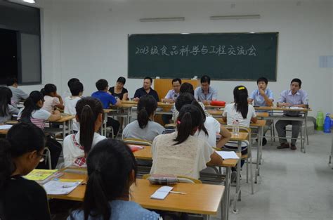 践行群众路线 新生入学教育再添新举措 现代农业与生物科技学院