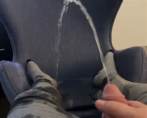 Nice Hotel Suite Living Room Pissing