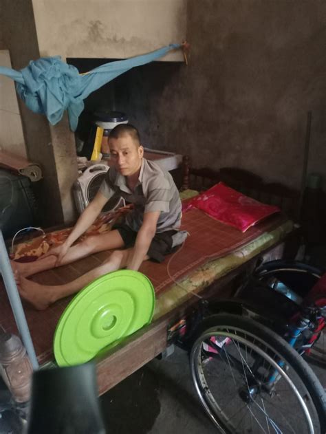 Ch Ng V Con Trai C Qua I Con Trai Th B I Li T Ng I Ph N L N Tu I V A M U Sinh V A Ch Y