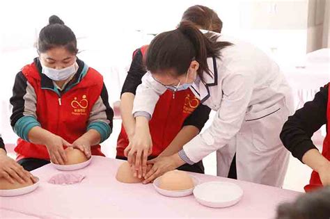 哺乳期妈妈感冒，是否要停止哺乳？家嘉母婴
