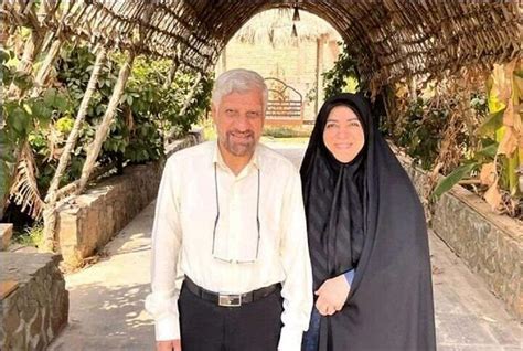 تصویری جالب از همسر جوان و فرزندان حاج صادق آهنگران