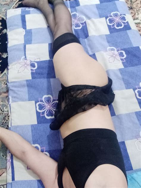 من در لباس های مامان الهام و زن عمو فرشته