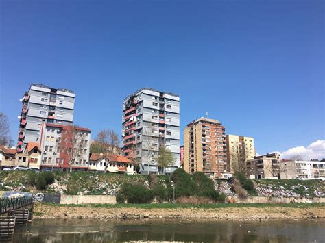 Foto Bregu I Lumit Ibër Mbulohet Me Mbeturina