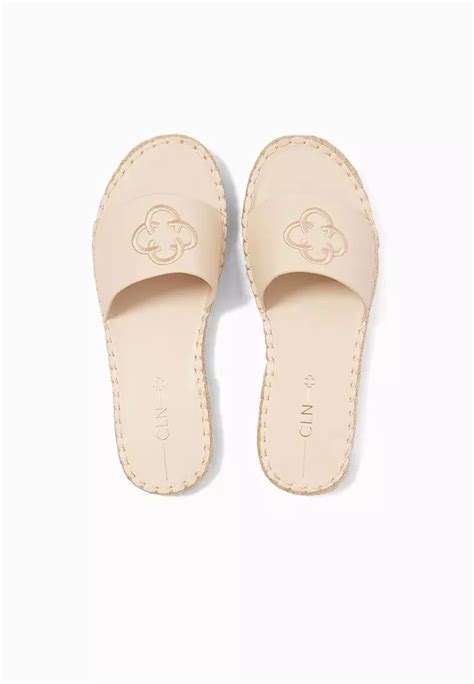 Buy Cln Visalia Slides 2025 Online Zalora Philippines