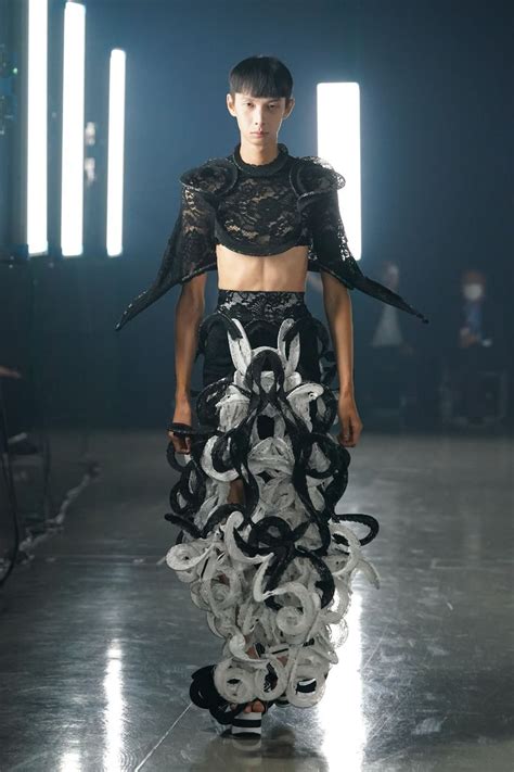 Meet The Emerging Designers Defining Today S Avant Garde Th I Trang