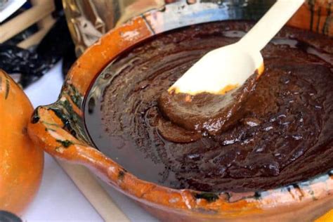 El Mole Un Platillo Mexicano Y Muy Salsa El Souvenir