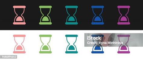 흑백 배경에 격리 된 흐르는 모래 아이콘과 오래된 모래 시계를 설정합니다 모래 시계 기호 비즈니스 및 시간 관리 개념 벡터 2 위 상 종류에 대한 스톡 벡터 아트 및 기타