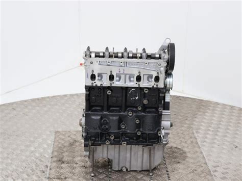 Engine Volkswagen Transporter T5 2 0 06a100045n Axa