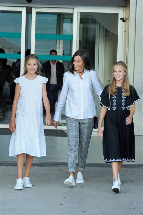 Prinzessin Leonor So Ein Kleidungsstück Hat Sie Noch Nie Getragen Galade