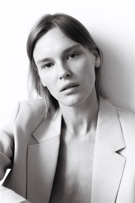 Veronika Avant Models