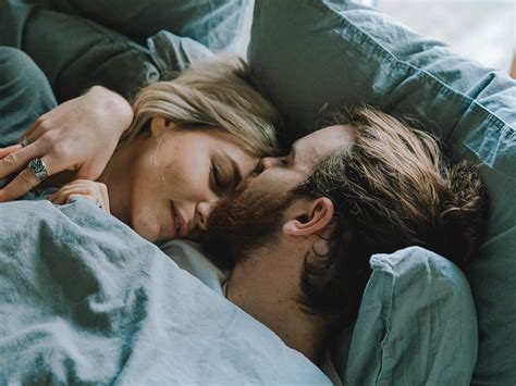 This Is What Your Cuddling Style Says About Your Relationship