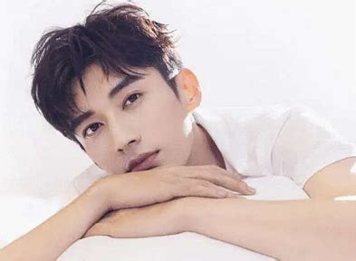 Yang Zi Quells Talk Of Romance With Long Time Friend JayneStars Com