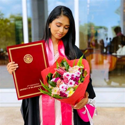 Rumesha Liyanage On Linkedin Officially Graduated Second Class Upper 21 Comments