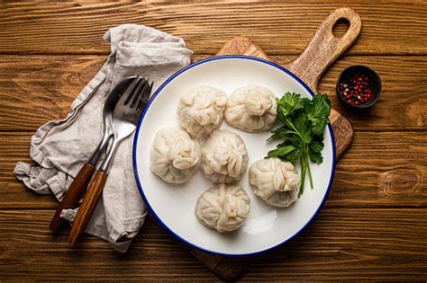 진칼리 그루지야 백인 요리의 전통 요리 갈은 고기로 채워진 만두 0명에 대한 스톡 사진 및 기타 이미지 0명 고기 고수 Istock