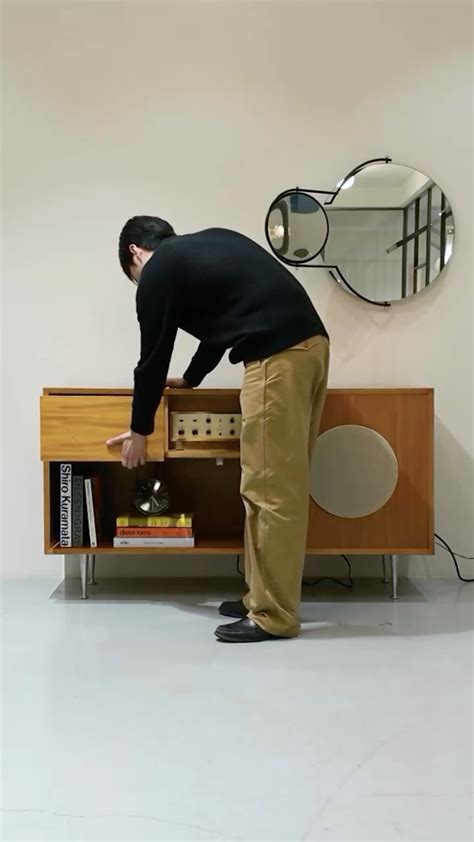 원오디너리맨션 빈티지가구 허먼 밀러를 세계적인 브랜드로 끌어올린 디자인 디렉터 조지 넬슨은 디자인 스튜디오 대표와 기업