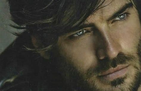 잘생긴 남자친구와 사귀는 장점 단점