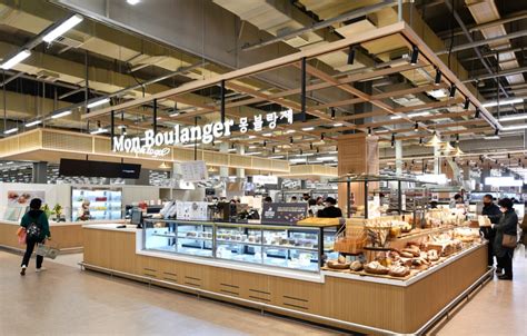 홈플러스 부산 아시아드점 메가푸드마켓으로 새단장