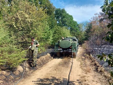 Военни участваха в гасенето на пожари в областите Пазарджик и Стара Загора