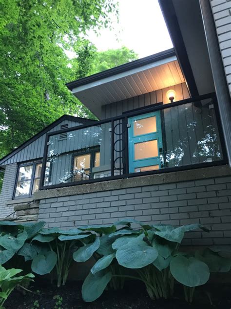 Modern Mid Century Railing Moderne Façade Toronto Par Gas Fab