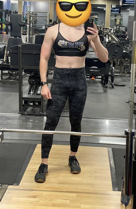 Too Revealing For The Gym Rmeninleggings