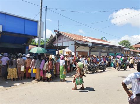စဉ့်ကူးမြို့နယ်တွင် စားသုံးဆီများကို သက်သာသောဈေးနှုန်းဖြင့် ရောင်းချပေး Information And Public