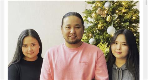 Жүжигчин Э Алдар зүс ижил дүүтэйгээ шоунд оролцжээ ТАС МН